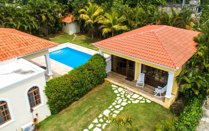 DomTri Vacations - Find your paradise deam